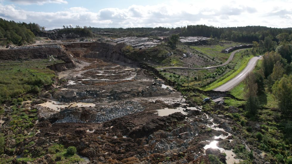 Byggbolaget utreds – förnekar brott vid skredet i Stenungsund Byggbolaget utreds – förnekar brott vid skredet i Stenungsund